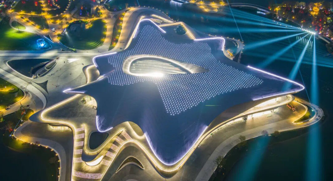Museu de Ficção Científica de Chengdu, de Zaha Hadid Architects, é ...